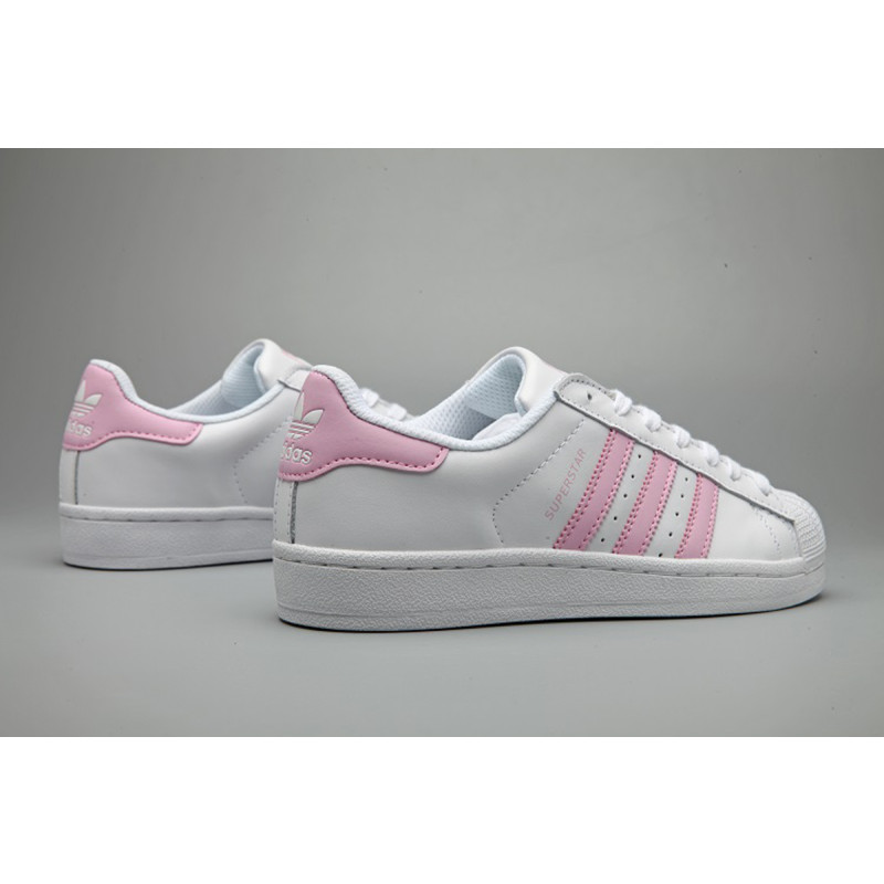 阿迪达斯粉尾,阿迪达斯z,阿迪达斯eqt(第9页)_大山谷图库